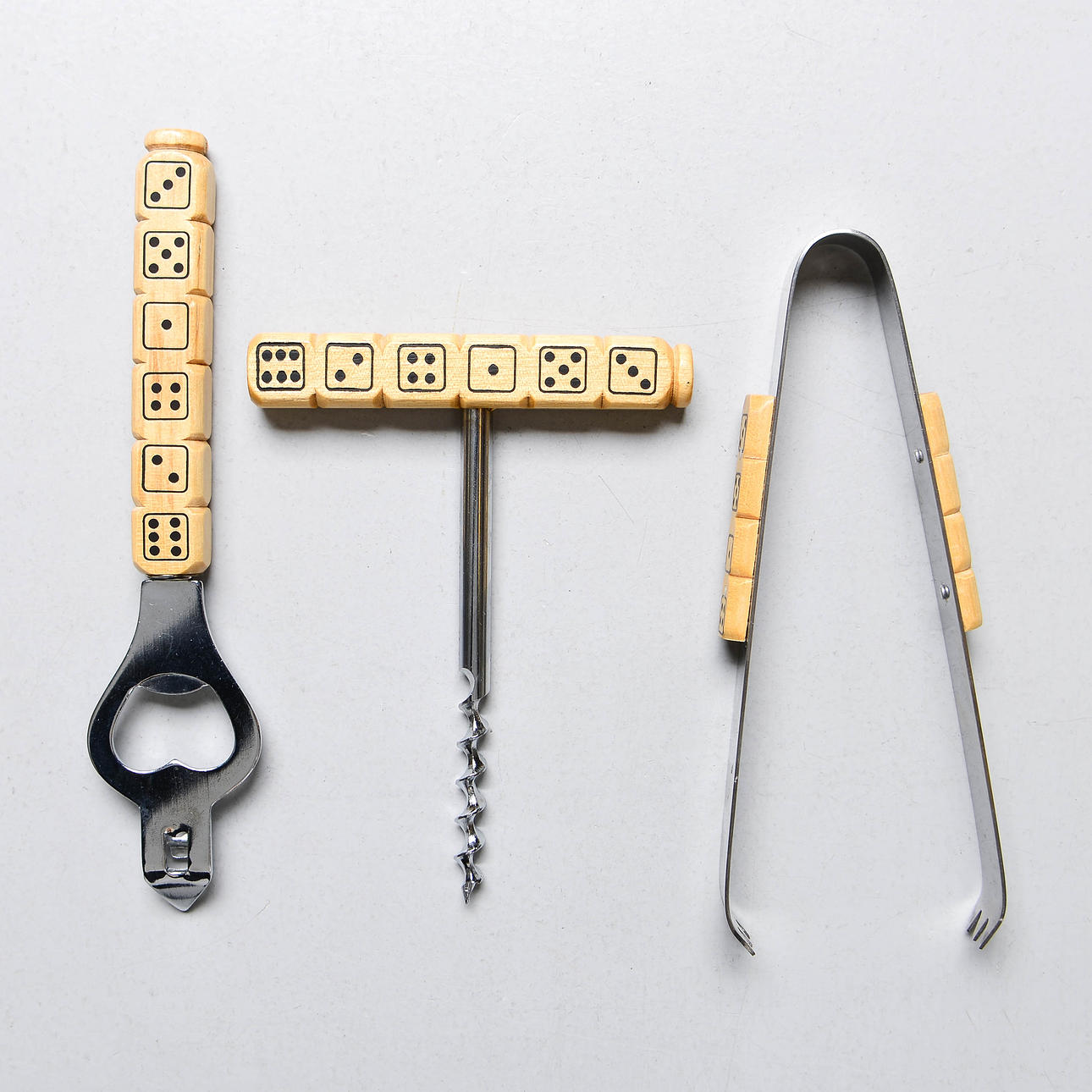 A 3-piece drinks set, 1900/2000s. Miscellaneous - Miscellaneous - Auctionet