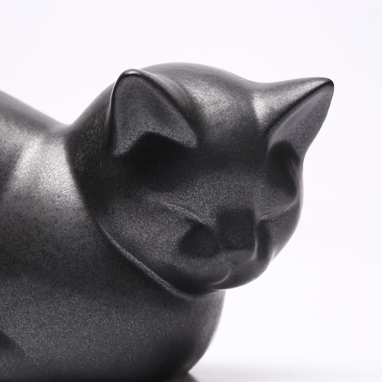 LISA LARSON. A cat figurine, “Moses”, stoneware, Gustavsberg. Ceramics ...