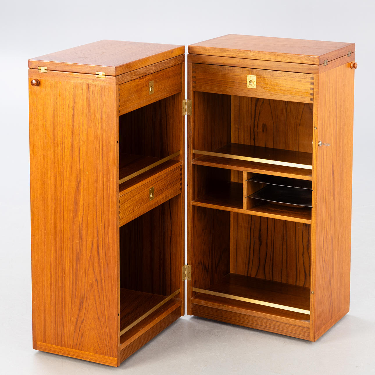 RENO WAHL IVERSEN. for Dyrlund, Captains Bar, teak, 1960s, Denmark ...
