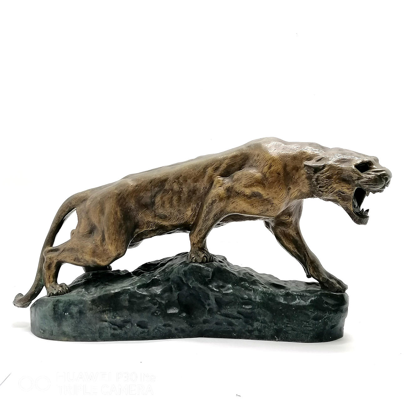 BRONZE CAST PANTHER. Art - Sculptures & Bronzes - Auctionet