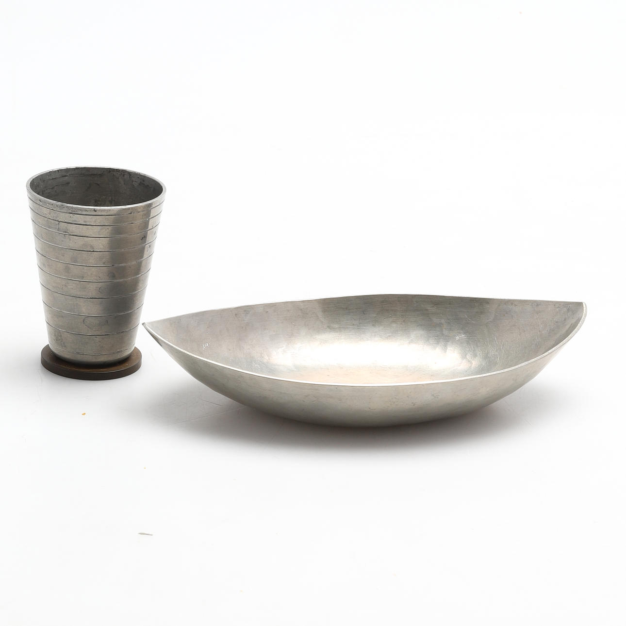 ERIK TORSELL, a bowl plate, 1968 and CARL EINAR BORGSTRÖM, a cup Ystad ...