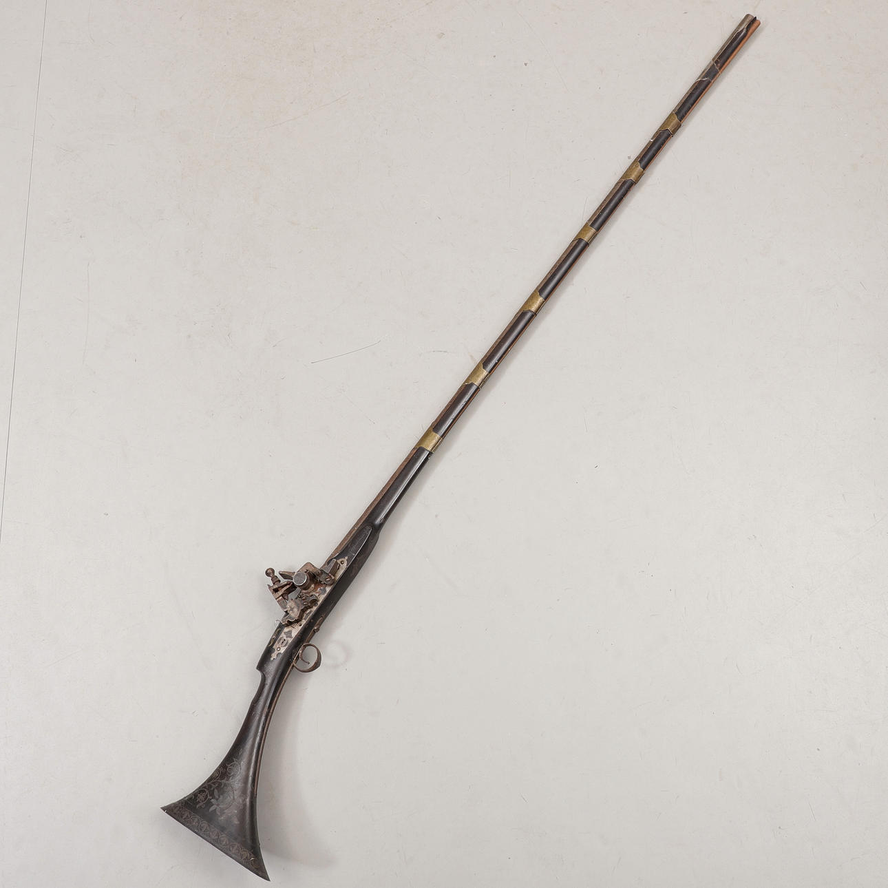 Un fusil de chispa oriental, del siglo XIX. Armas y militaria - Armas ...
