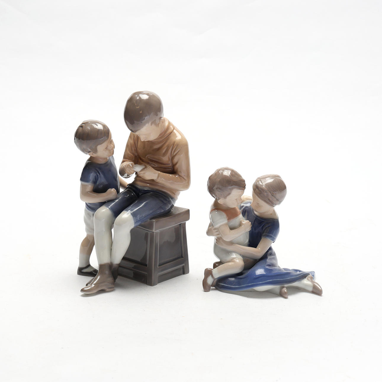 FIGURINES. Two pieces of Bing & Gröndahl porcelain, Denmark. Ceramics ...