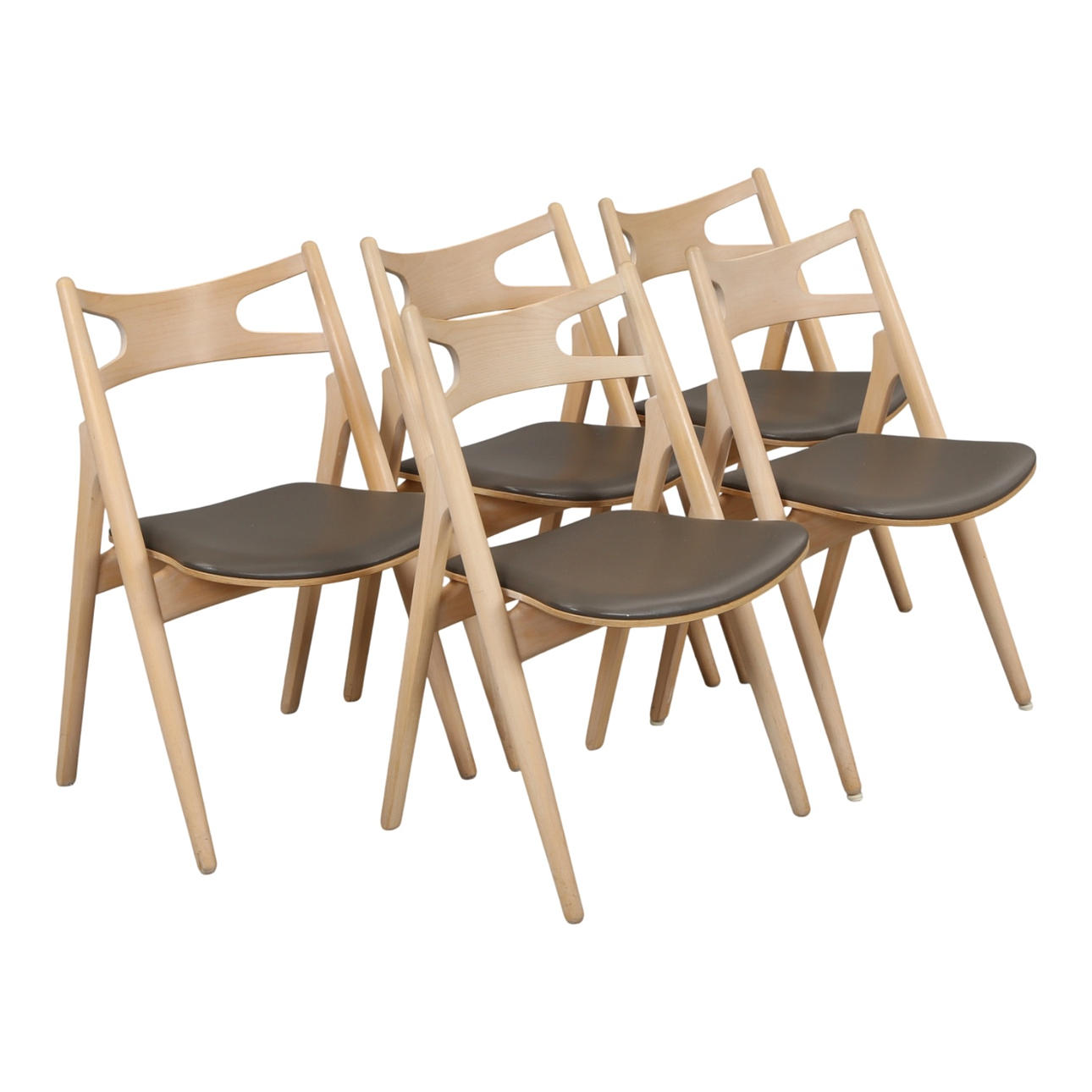 HANS J WEGNER. Carl Hansen & Son. Set of five “Sawbuck Chairs” made of ...