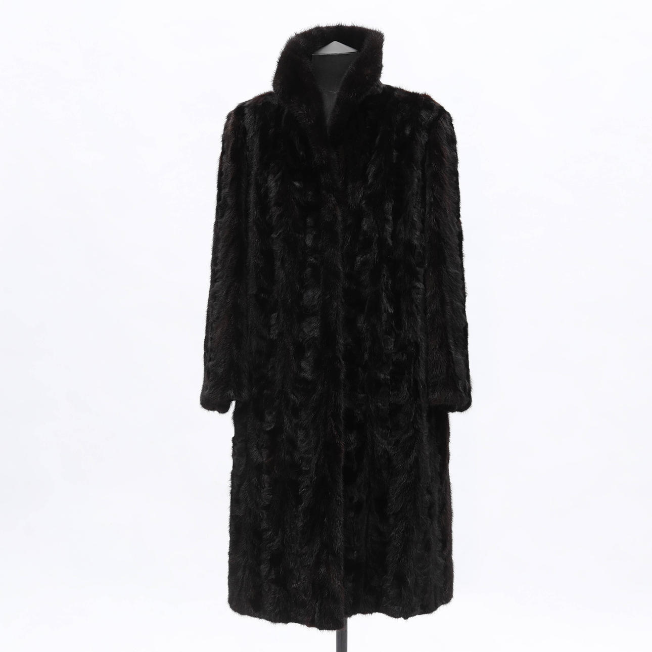FUR COAT. women's mink, Broströms, Skoftebyns Fäls & Skinnbutik ...
