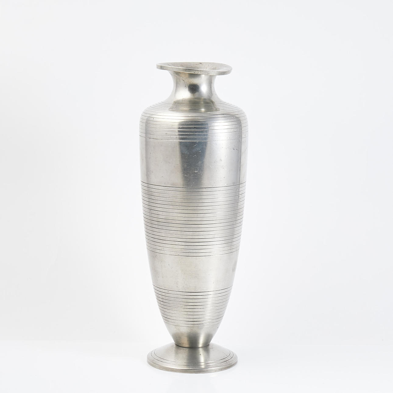 ATTRIBUTED TO SYLVIA STAVE (1908-1994). A vase, pewter, CG Hallberg ...