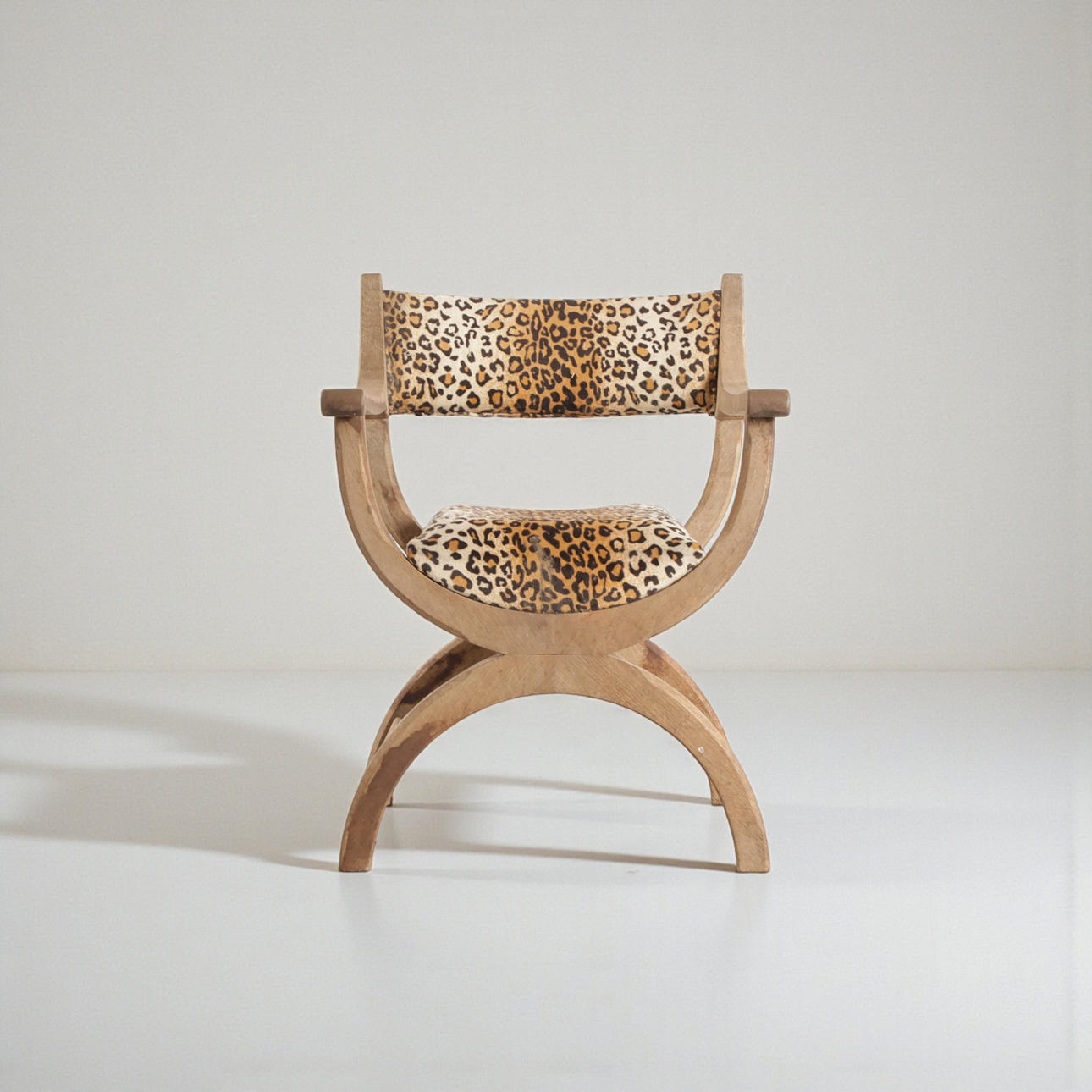 HENRY KJÆRNULF (1911-1975). Kurul chair with solid oak frame, stitched ...