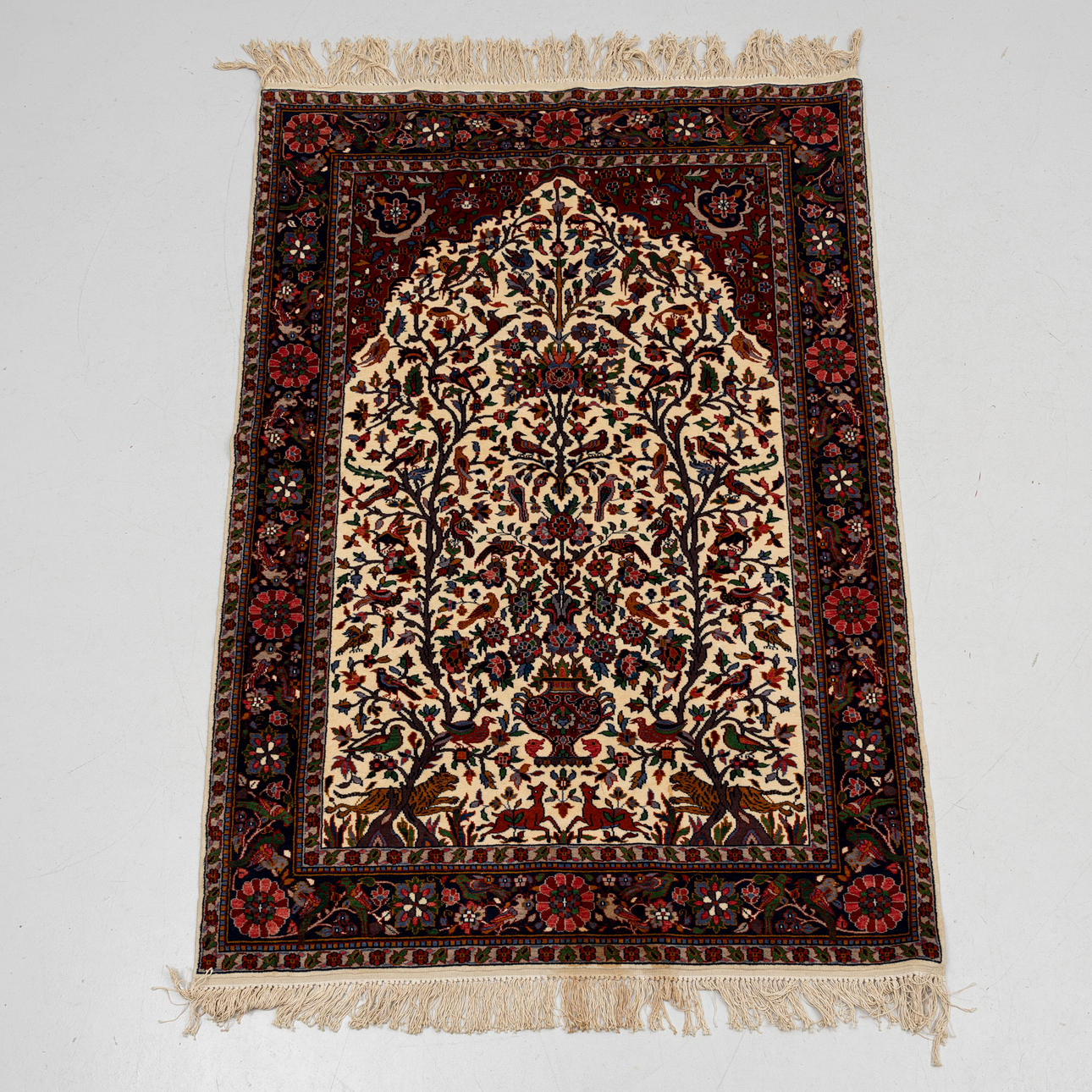 MATTA, Persien, "Livets Träd", ca 195 x 125 cm. Mattor & Textil ...