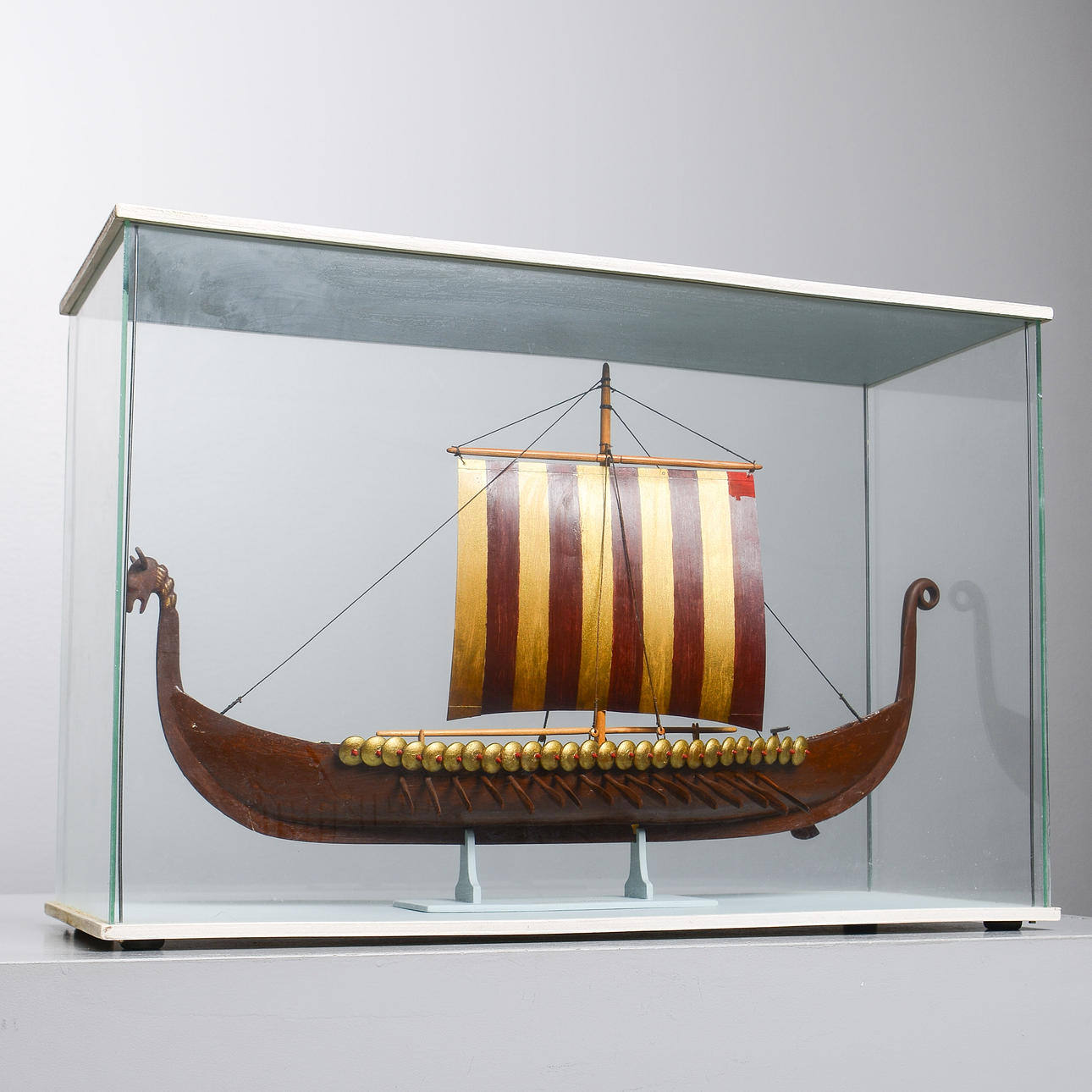 BÅTMODELL, Vikingaskepp, byggt av Sven Larsson, Säffle, 1945-46 ...