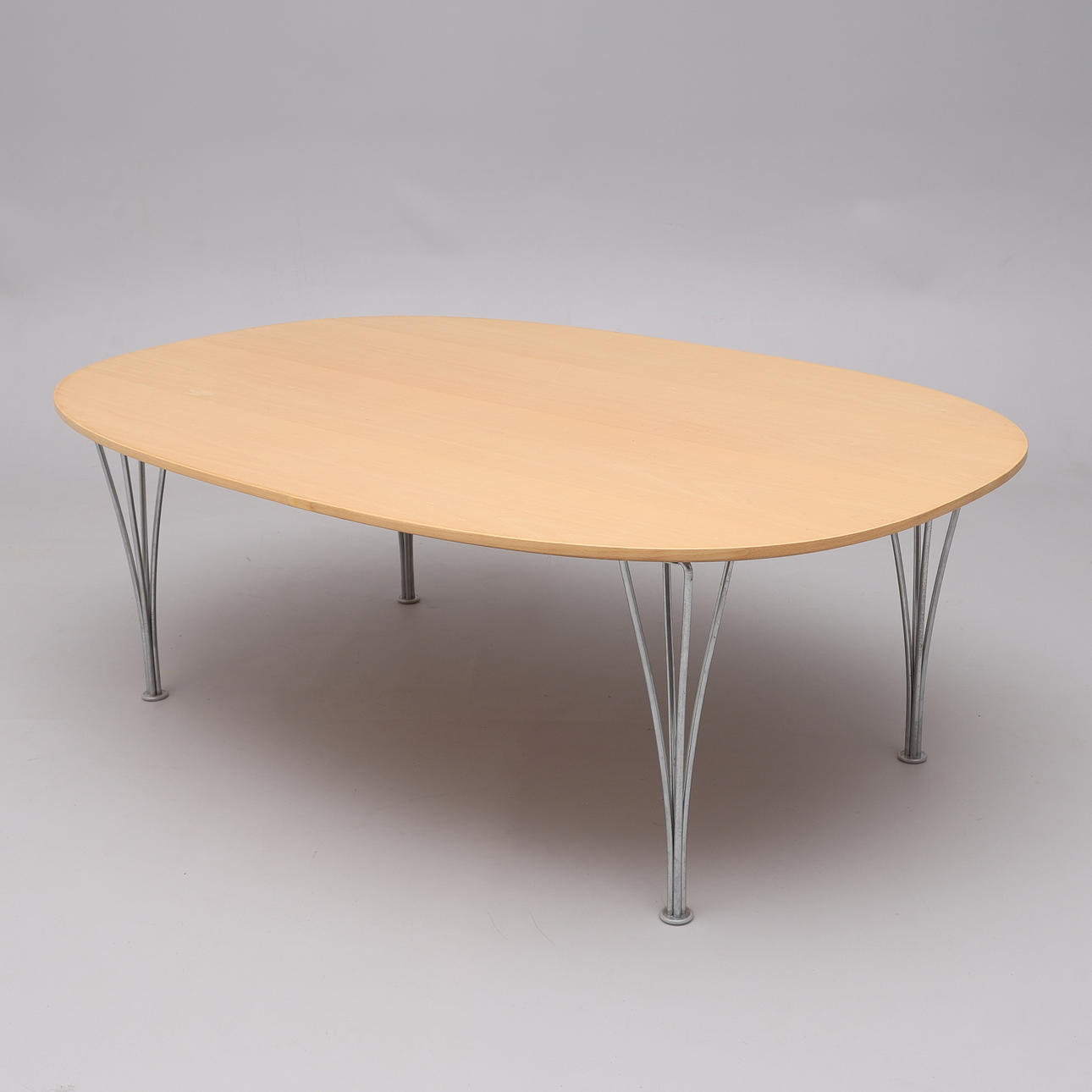 BRUNO MATHSSON & PIET HEIN. SOFFBORD, "SUPERELLIPS", FÖR FRITZ HANSEN ...