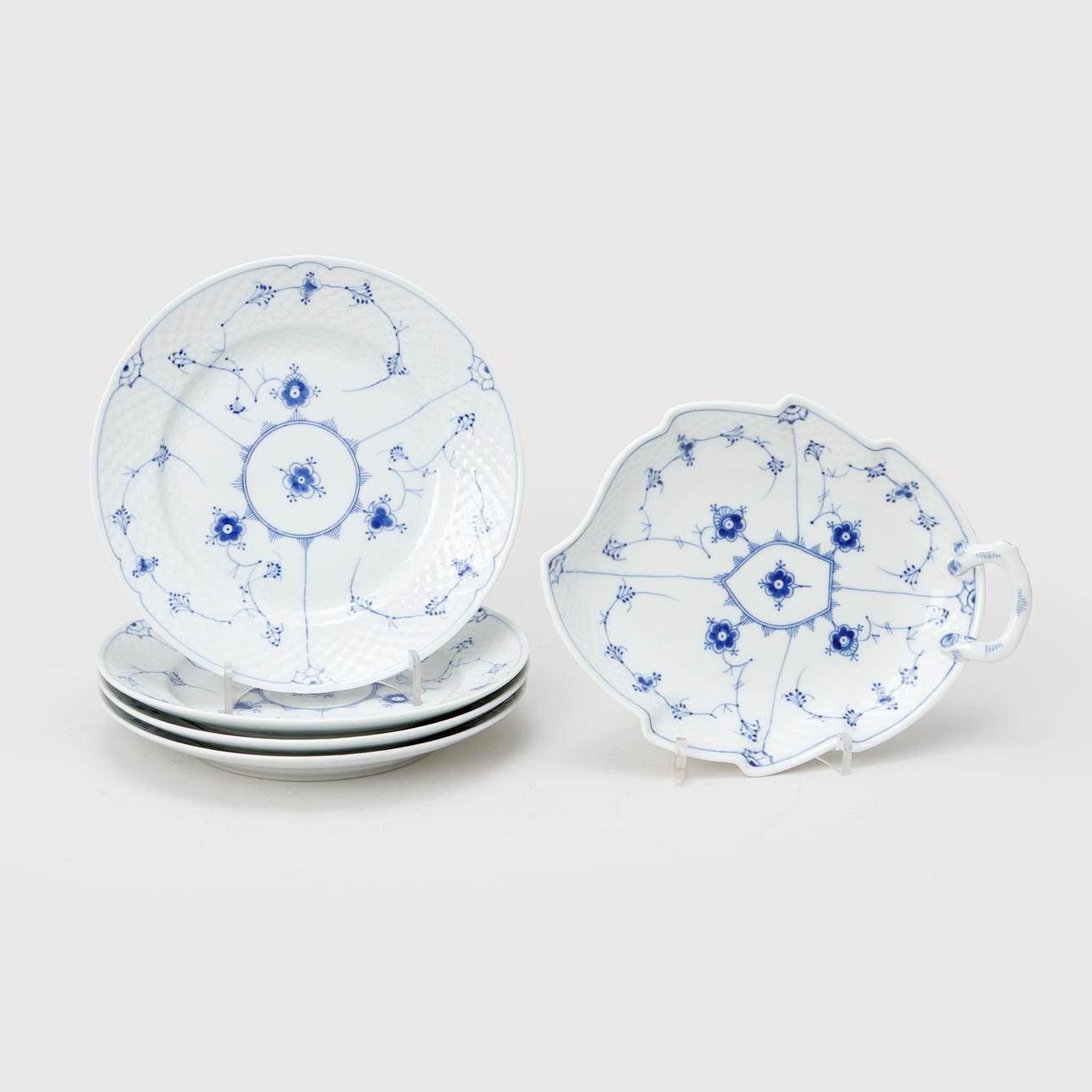 FAT samt TALLRIKAR, 4 st, "Musselmalet", porslin, Bing & Grøndahl ...