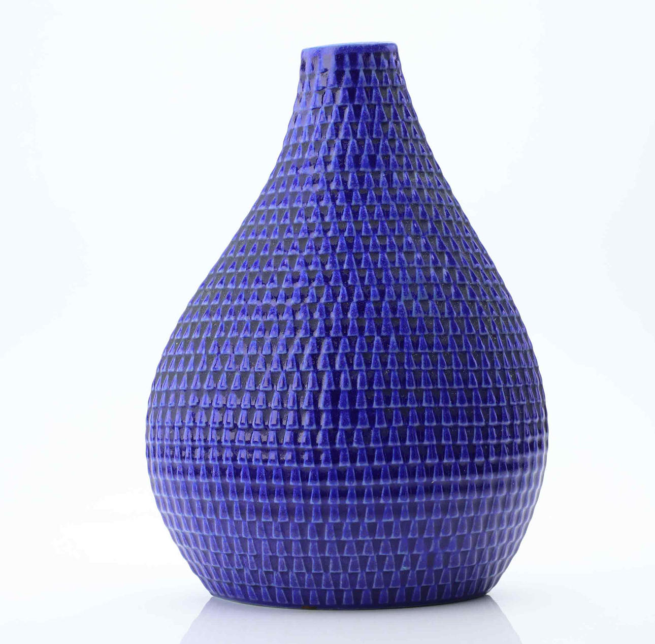 STIG LINDBERG. A vase, “Reptile”, Gustavsberg, 1953-63. Ceramics ...