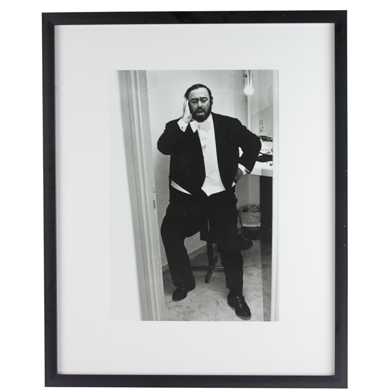 HELMUT NEWTON. Offsetdruck, nachher. „Luciano Pavarotti“, Vanity Fair ...