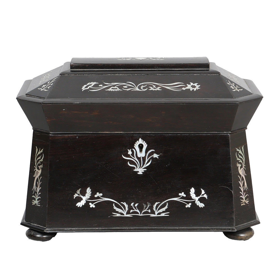 A FINE GEORGE III COROMANDEL & MOTHER OF PEARL INLAID SARCOPHAGUS TEA ...