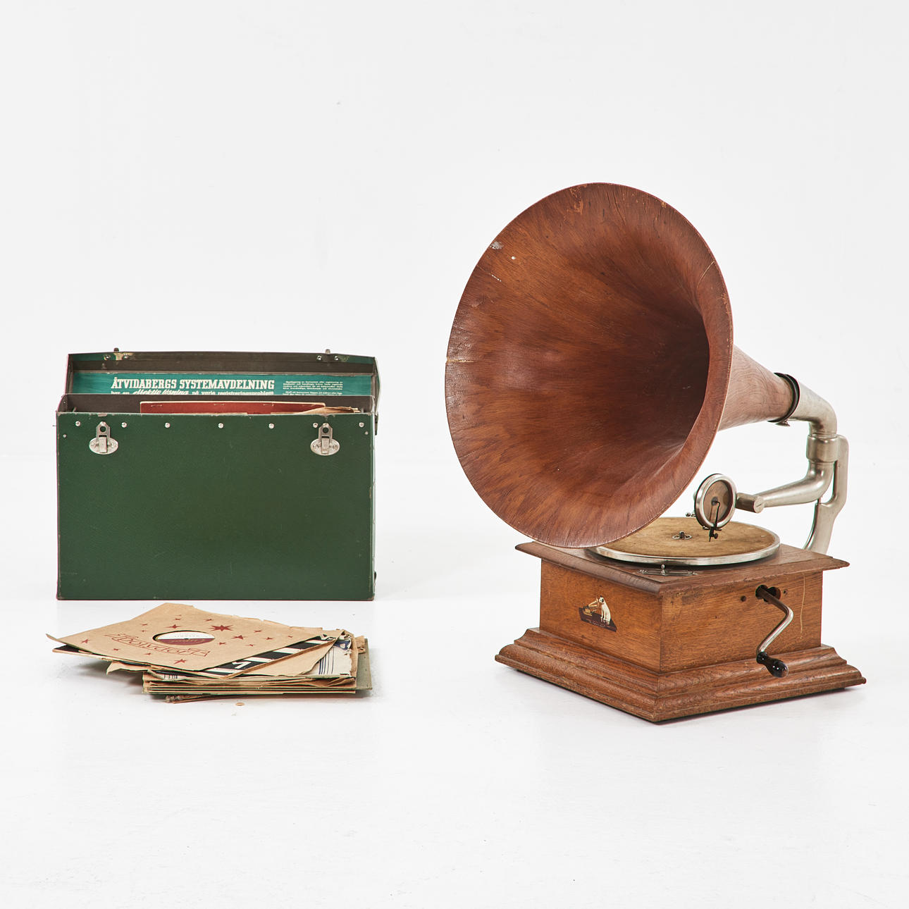 TRATTGRAMMOFON, trä, The Intermediate Monarch Gramophone, "His Masters ...