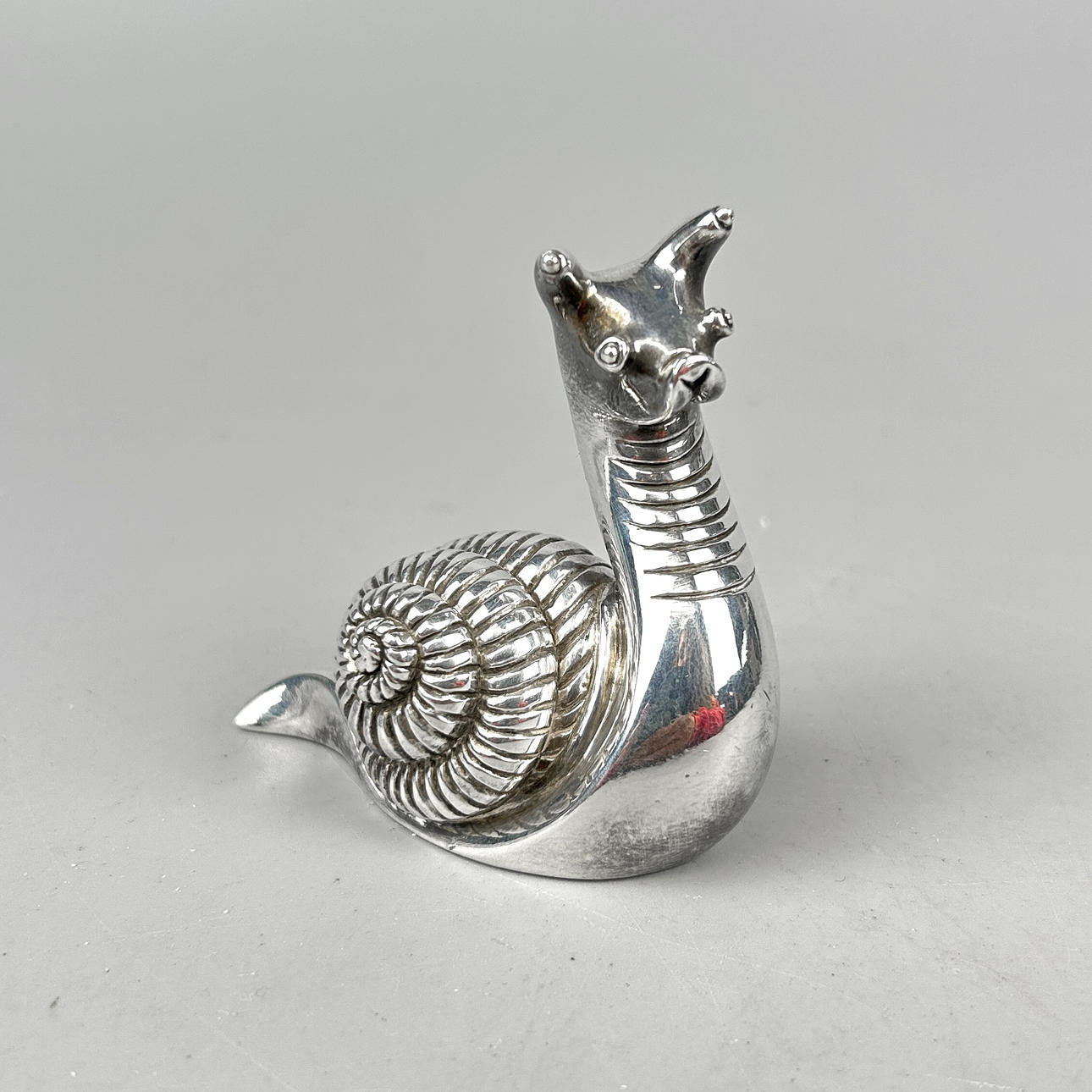HALLMARKED SILVER SNAIL. Silver & Metals - Silver - Auctionet