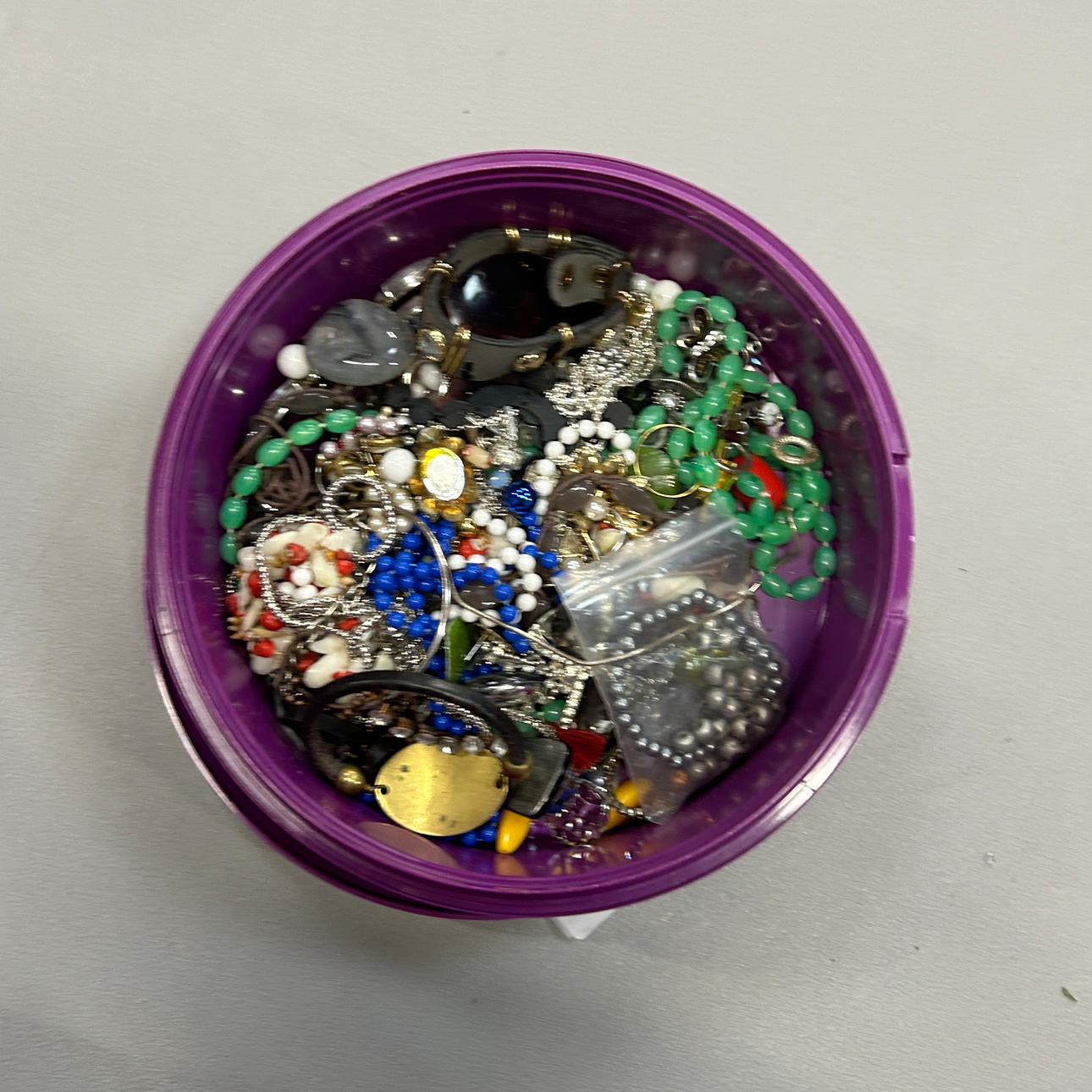 BOX OF COSTUME JEWELLERY. Jewellery & Gemstones - Costume Jewellery ...