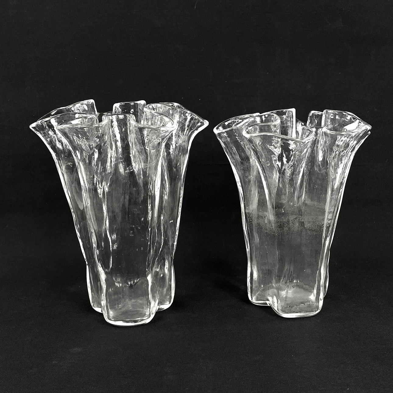 TULIP VASES, 2 pcs. A Finnish glass Muurla, later part of the 20th ...