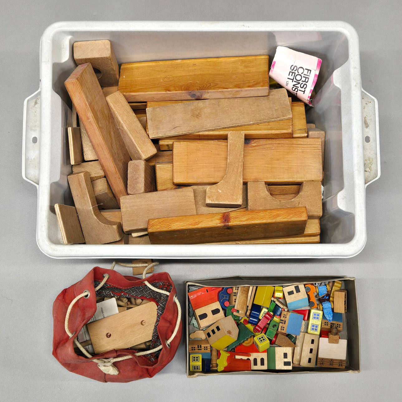 WOODEN BUILDING BLOCKS. Toys - Toys - Auctionet
