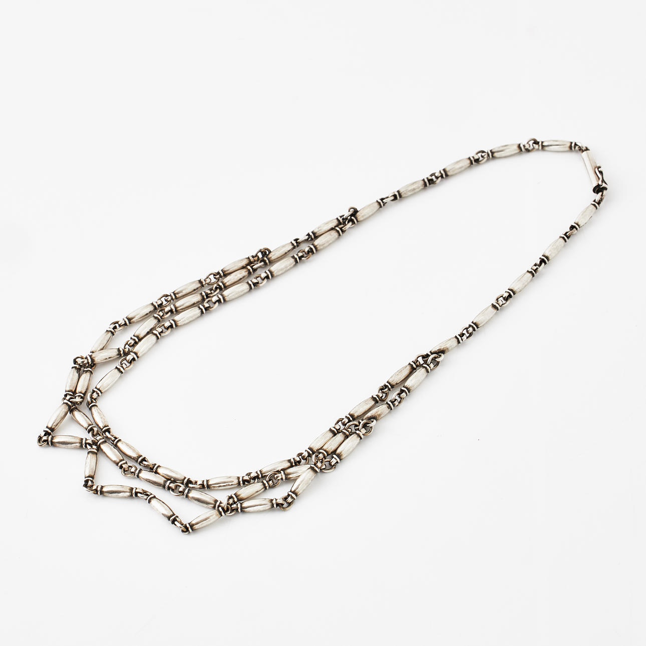 HENRY PILSTRUP, a sterling silver necklace, design no 40, for Georg ...