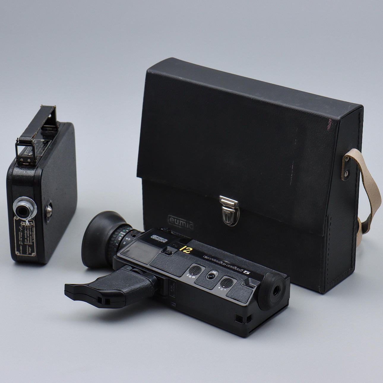 2 FILMKAMERAS, CINÉ-KODAK EIGHT MODELL 20 EASTMAN KODAK CO. IN ...