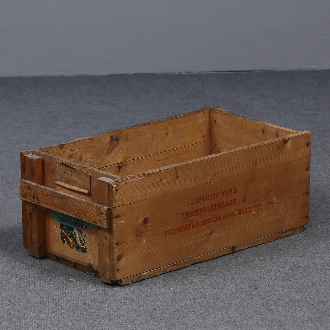 WOODEN BOX “EXPLOSIVE” TRANSPORT CLASS E, NITROGLYCERIN JOINT-STOCK ...