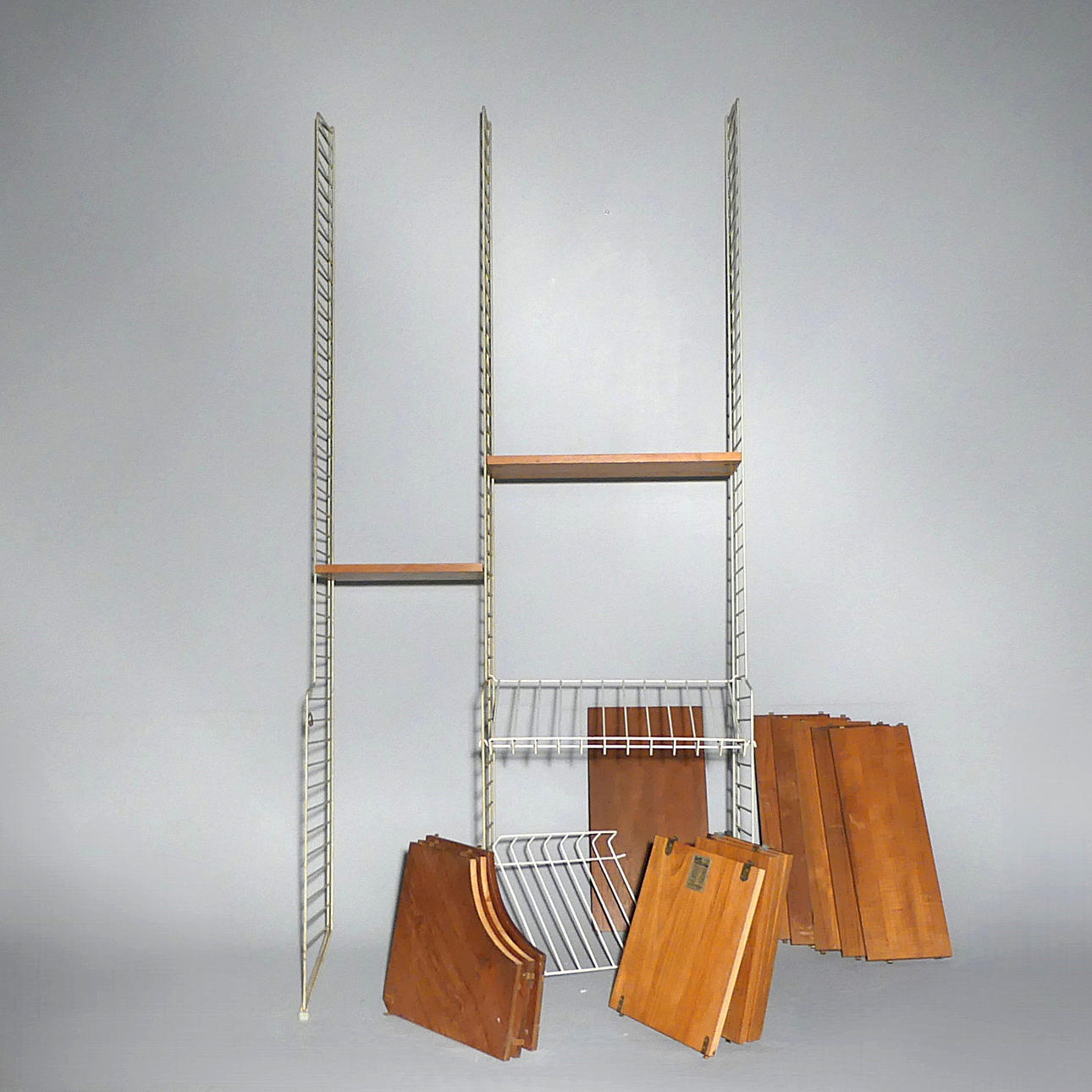 STRINGHYLLAN, "The ladder shelf", golvmodell, String Design AB ...