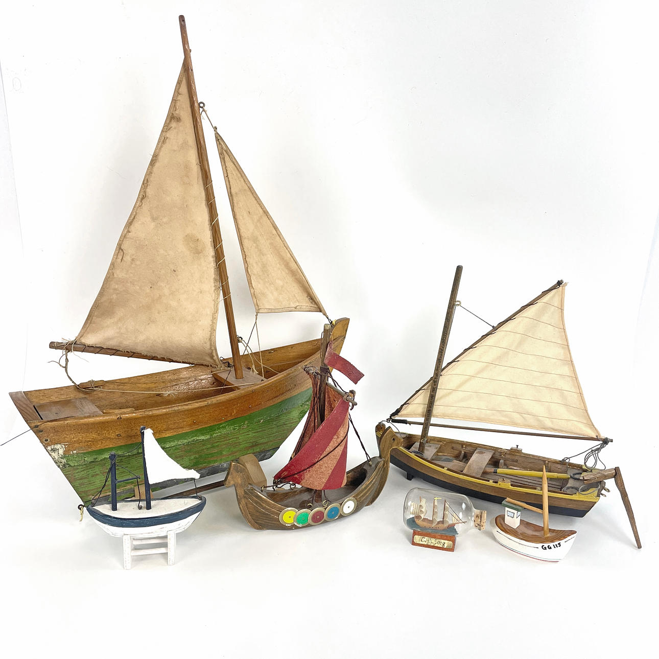 BOAT MODELS, 6 pcs. Painted wood & textile, 20th century. Collectables ...