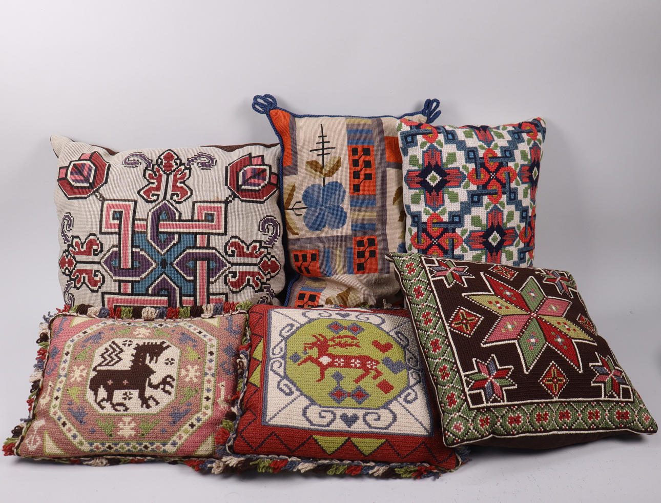 KUDDAR, allmoge dekor, 1900-tal, 6 st. Allmoge - Övrigt - Auctionet