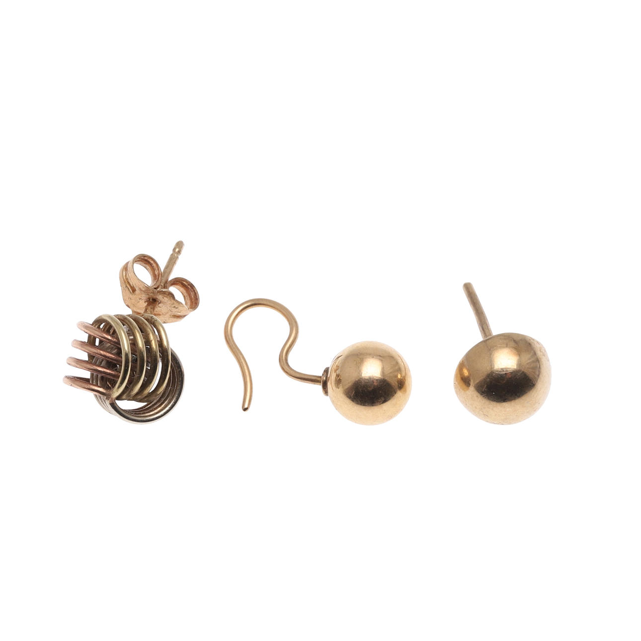 A GROUP OF GOLD EARSTUDS. Jewellery & Gemstones - Earrings - Auctionet