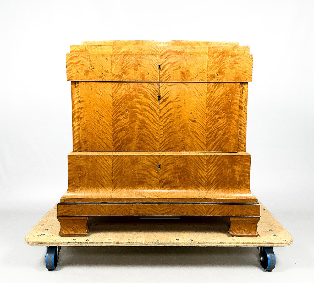 Chest of drawers, Karl-Johan style, birch veneer, 19th century ...