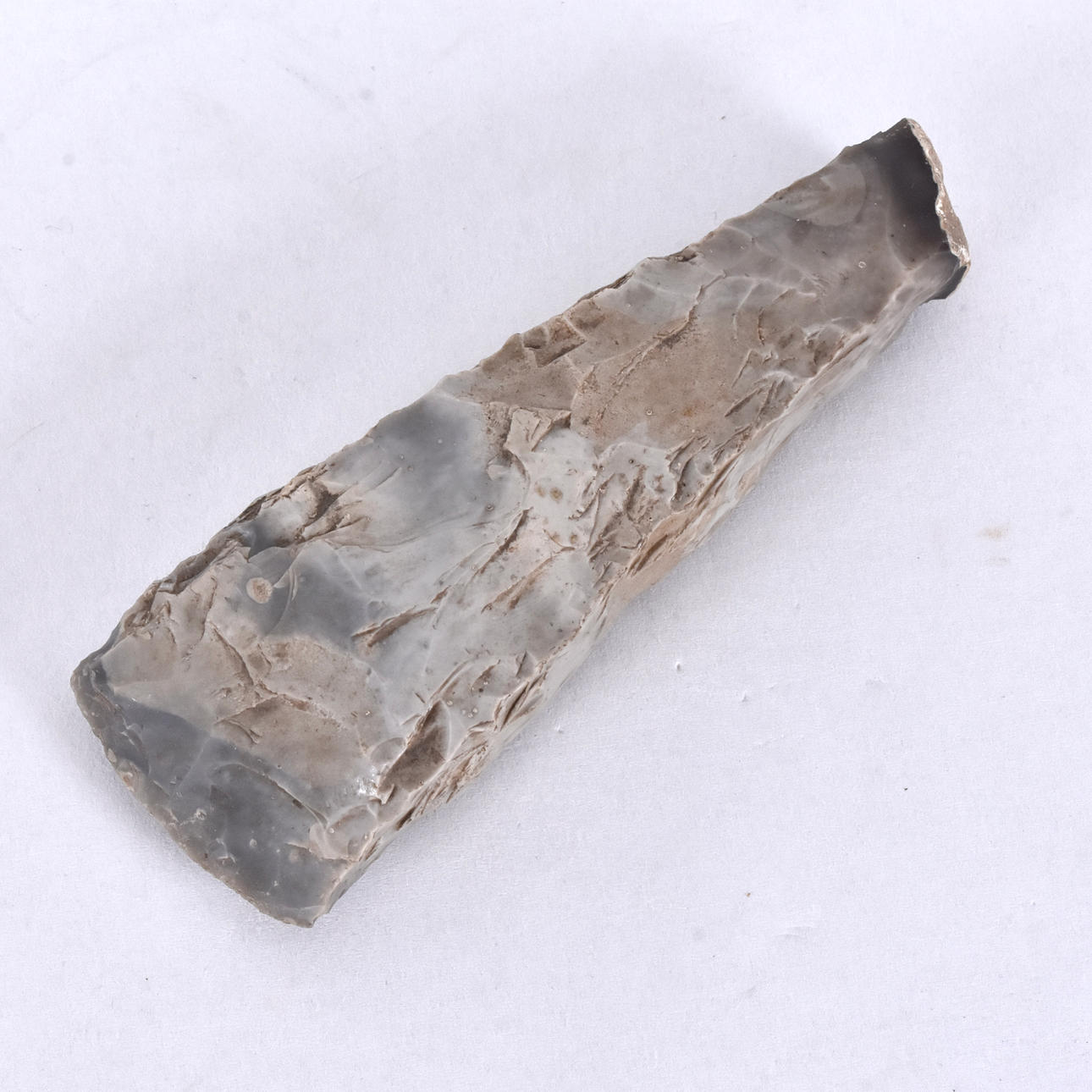 STONE AXE, thin-edged, flint. Weapons & Militaria - Other - Auctionet