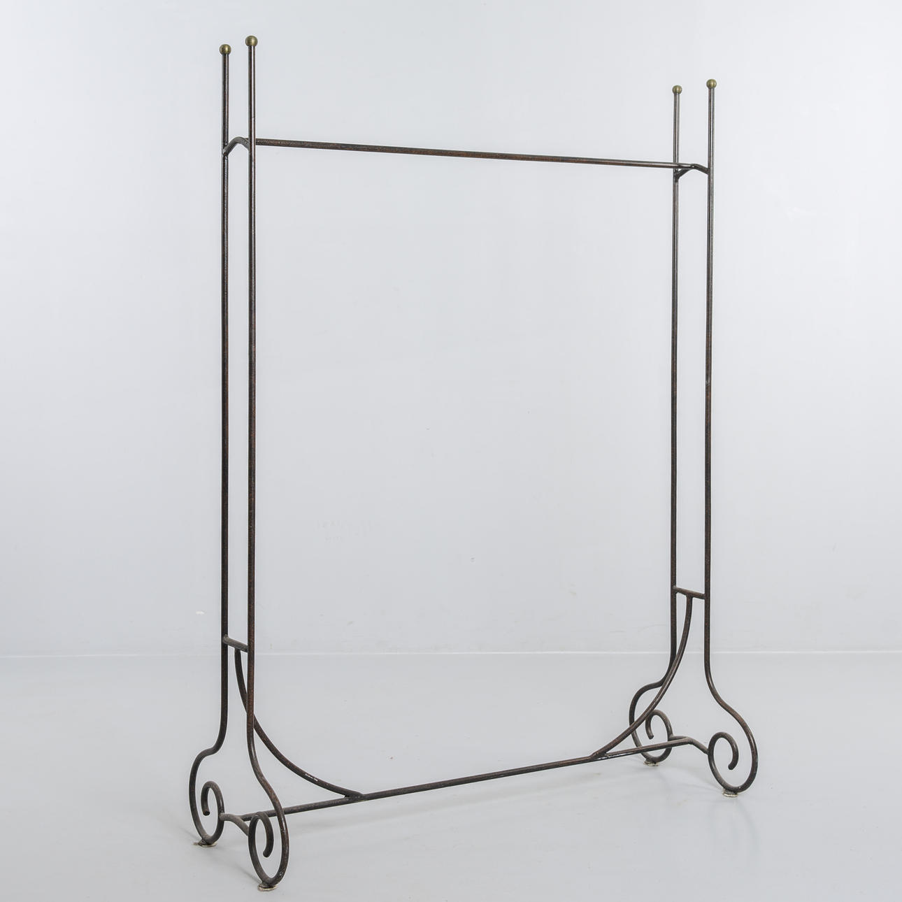A wrought iron clothes bar, 21st century. Furniture - Other - Auctionet