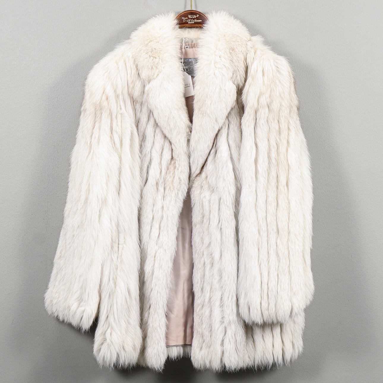 A FAIRY JACKET, Saga Fox, blue fox. Vintage & Designer Fashion - Auctionet