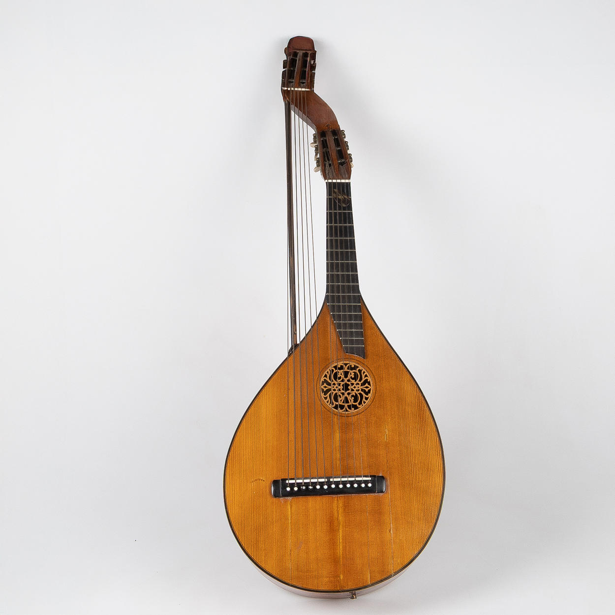 LUTE, 12 strings, marked N N M, probably Malmö, 1950/60s. Collectables ...