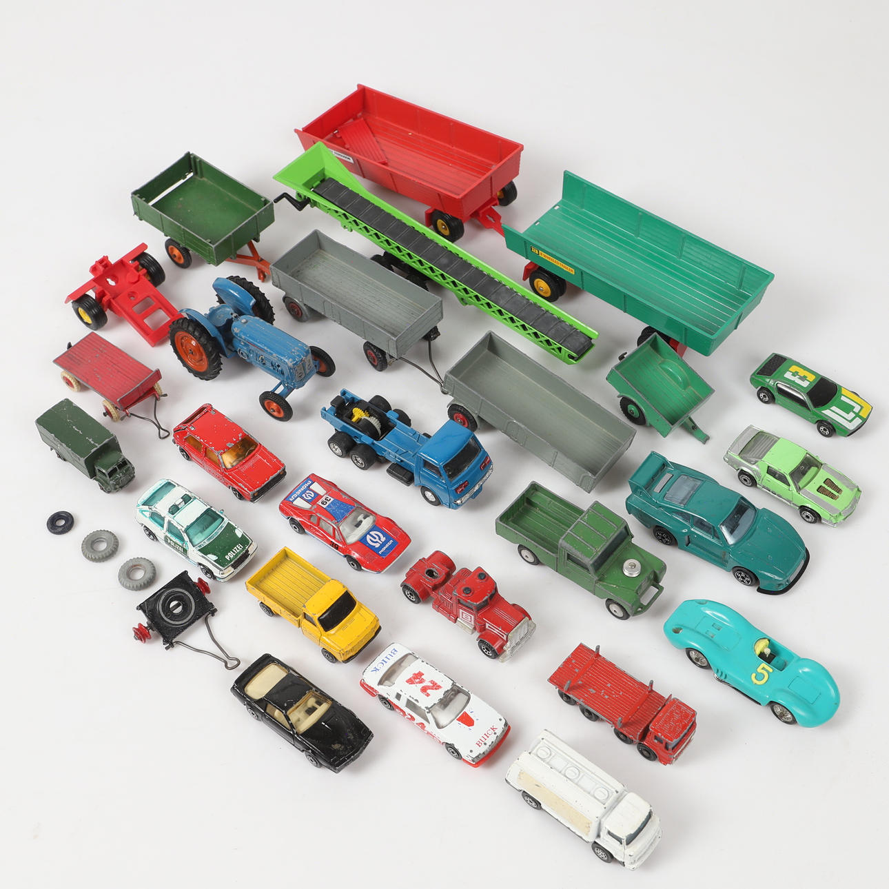 LEKSAKSBILAR, 25 delar, bl. a. Gorgi och Matchbox. Leksaker - Leksaker ...