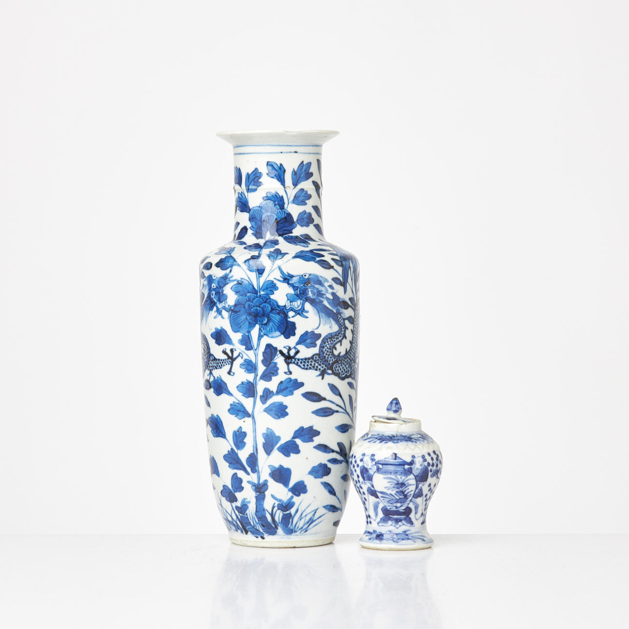 VASE and LOCKERNA. 2 dlr, China, porcelain, underglaze blue, 19th ...