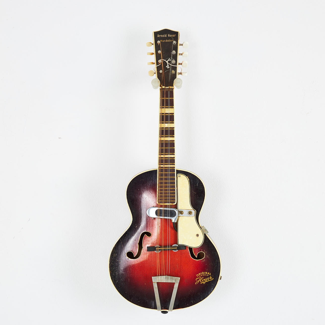 ARNOLD HOYER, mandolin, archtop, sunburst, with Dearmond floating ...