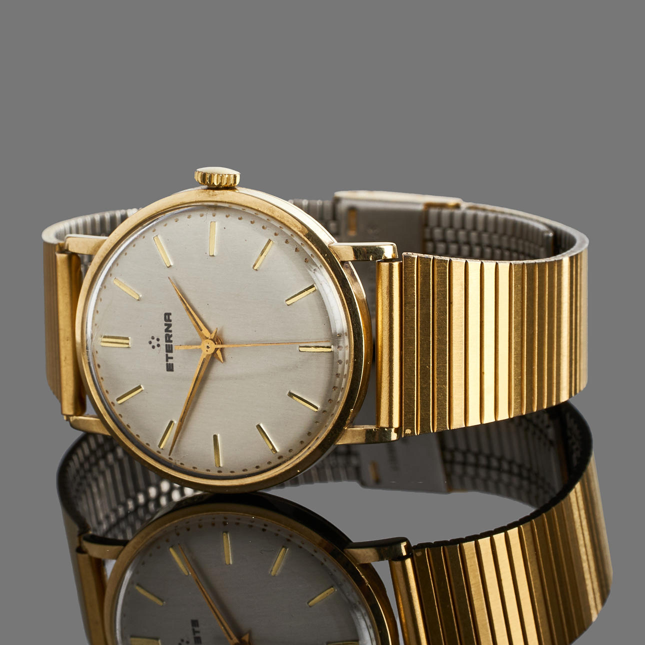 ETERNAL. Wristwatch, case in 14K gold, manual winding, 1960s. Clocks ...