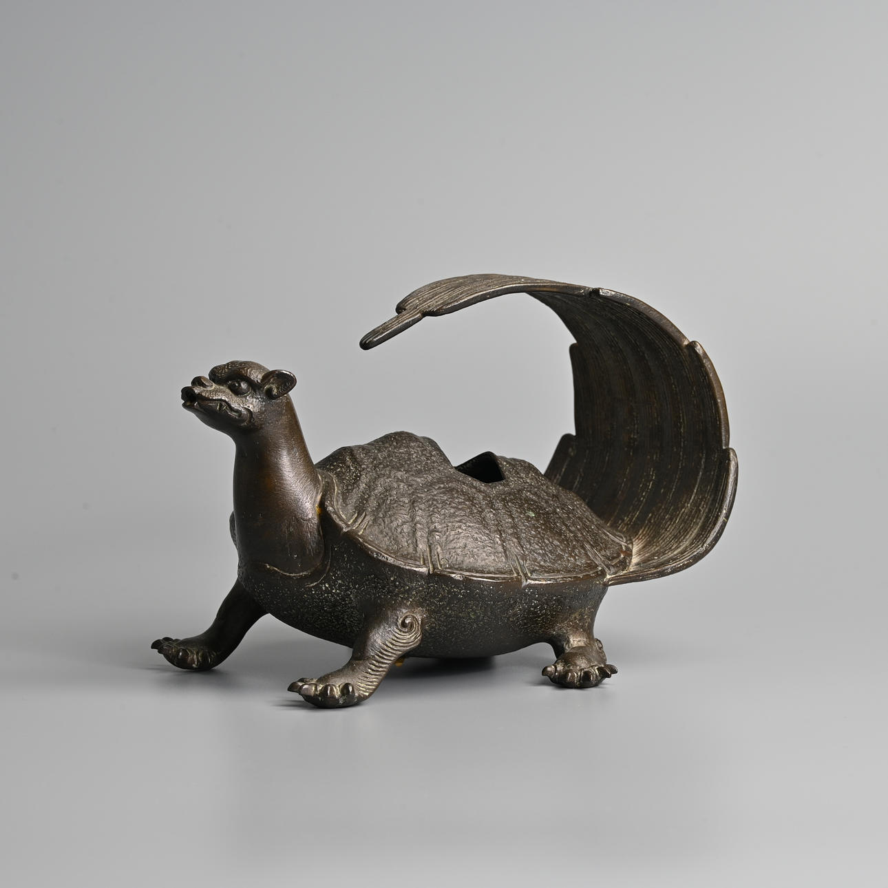 A JAPANESE BRONZE MINOGAME CENSER, 19TH CENTURY, MEIJI PERIOD. Asiatica ...