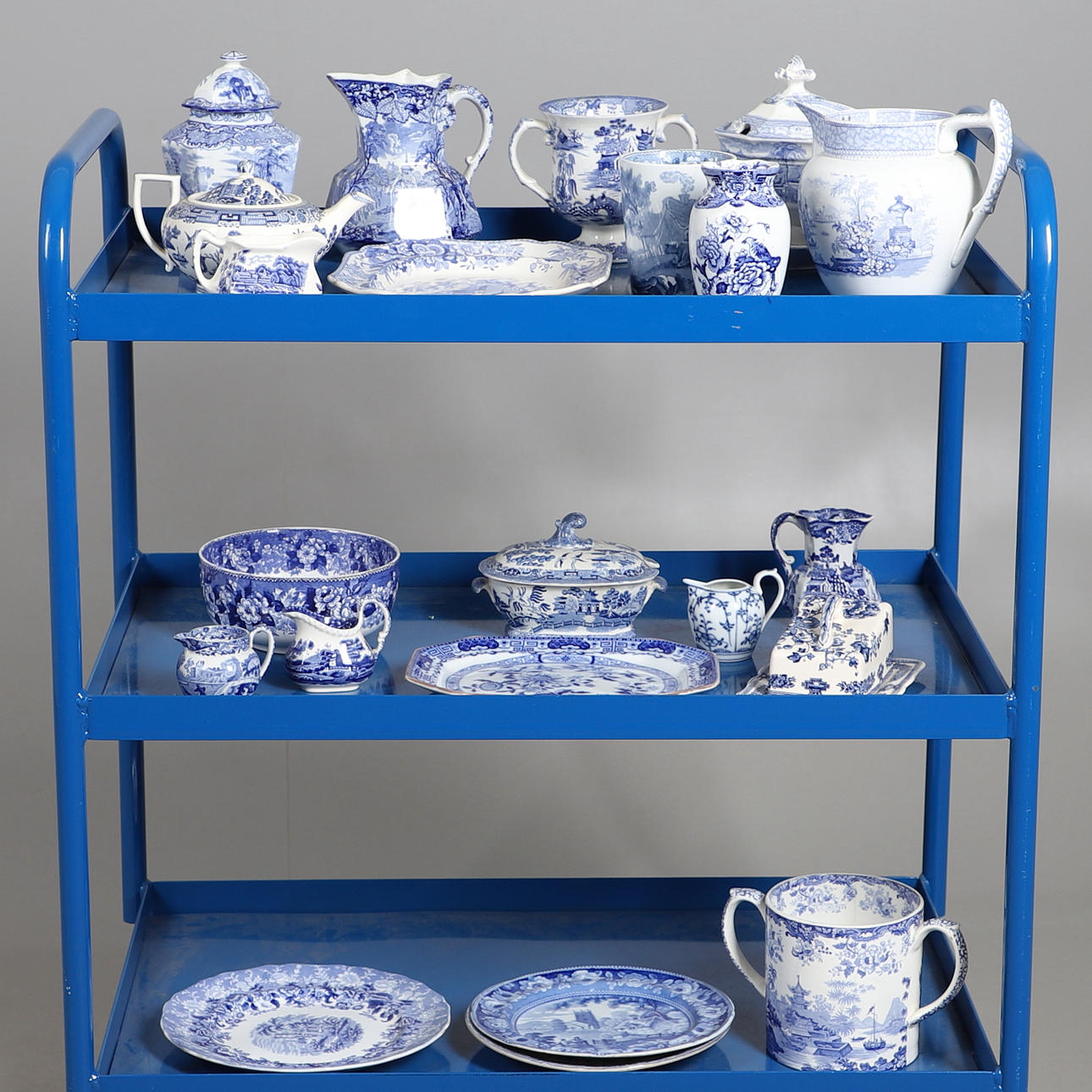 COLLECTION OF BLUE AND WHITE PORCELAIN BY VARIOUS MAKERS. Ceramics ...
