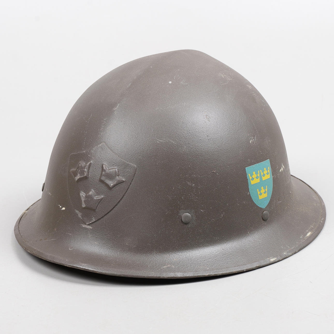 MILITÄRHJÄLM, tre kronor, Sverige. Vapen & Militaria - Uniformer ...