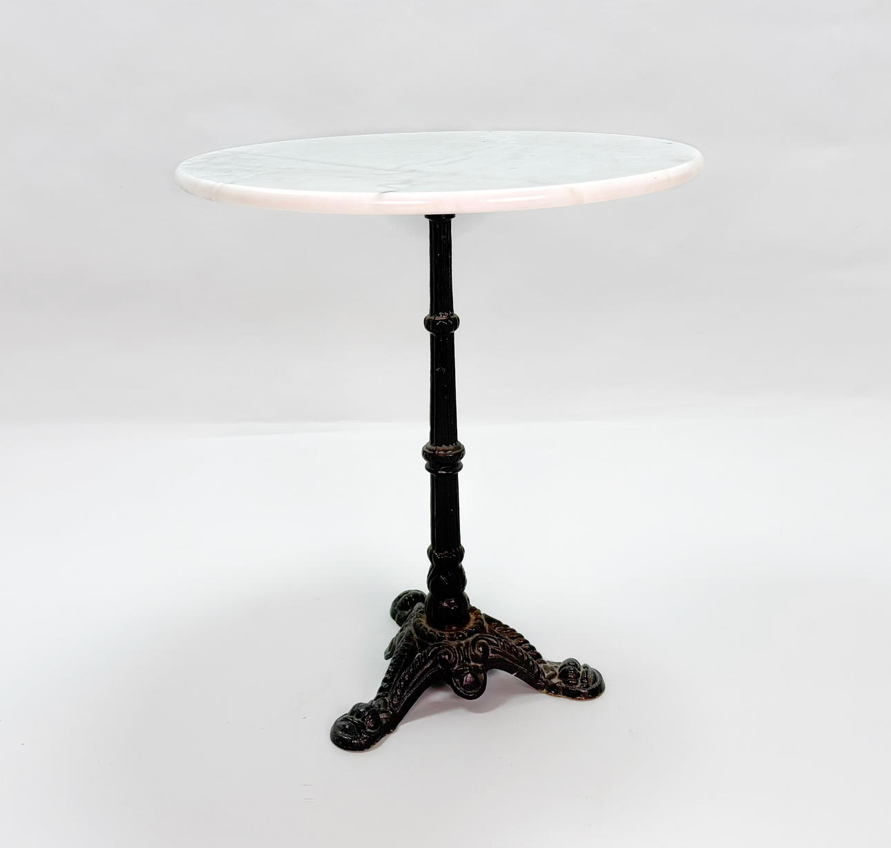 CAFE BORD - Gjutjärn & Marmor 1900 tal. Möbler - Bord - Auctionet