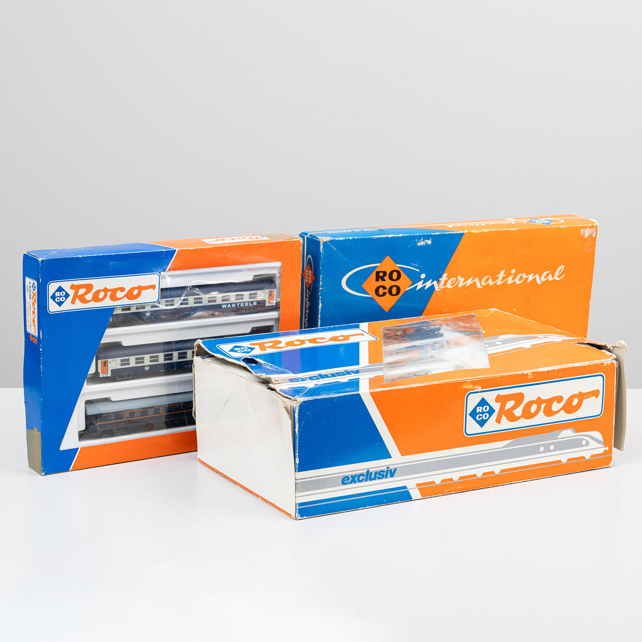 ROCO train sets, 3 cartons containing 2 locomotives, approx. 13 ...