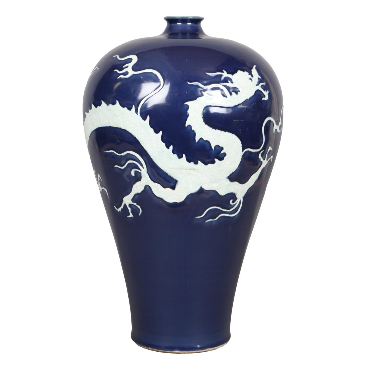 A CHINESE YUAN STYLE MEIPING DRAGON VASE. Asiatica - Ceramics ...