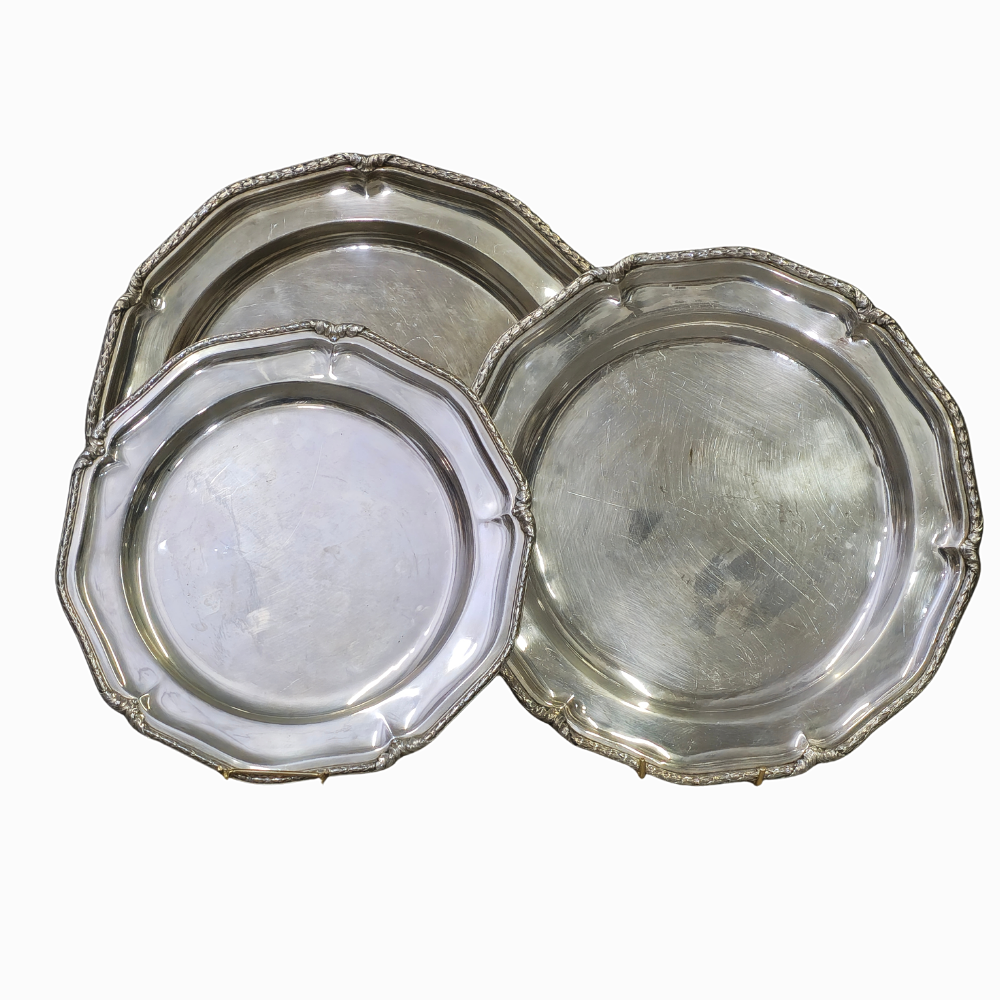 JOYERÍA ROCA. Tre brickor i stämplat silver. Perimetral dekor med ...