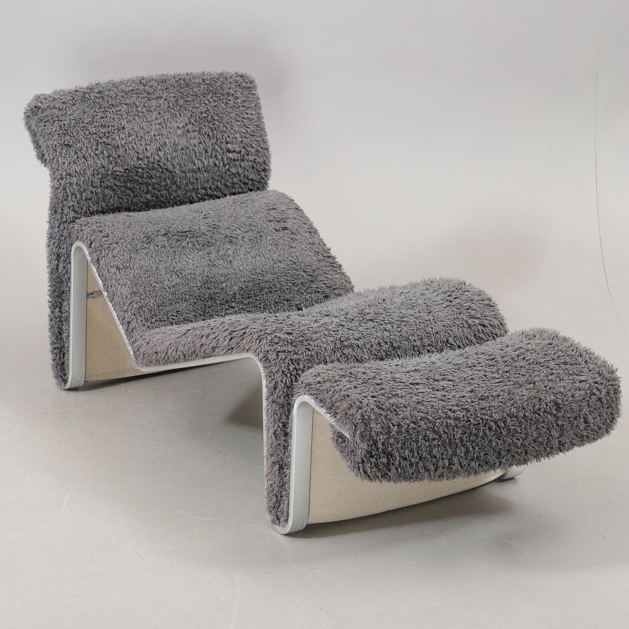 ERIC SIGFRID PERSSON. A recumbent armchair, “Lysmasken”, Möbel-Kultur ...