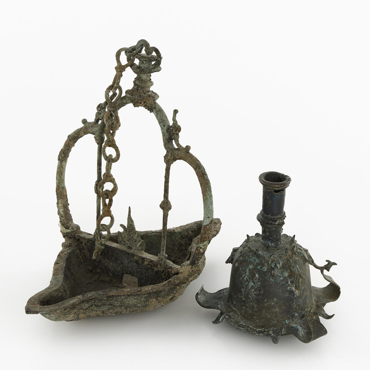 Two bronze objects, including an oil lamp Indonesia, Majapahit Empire ...