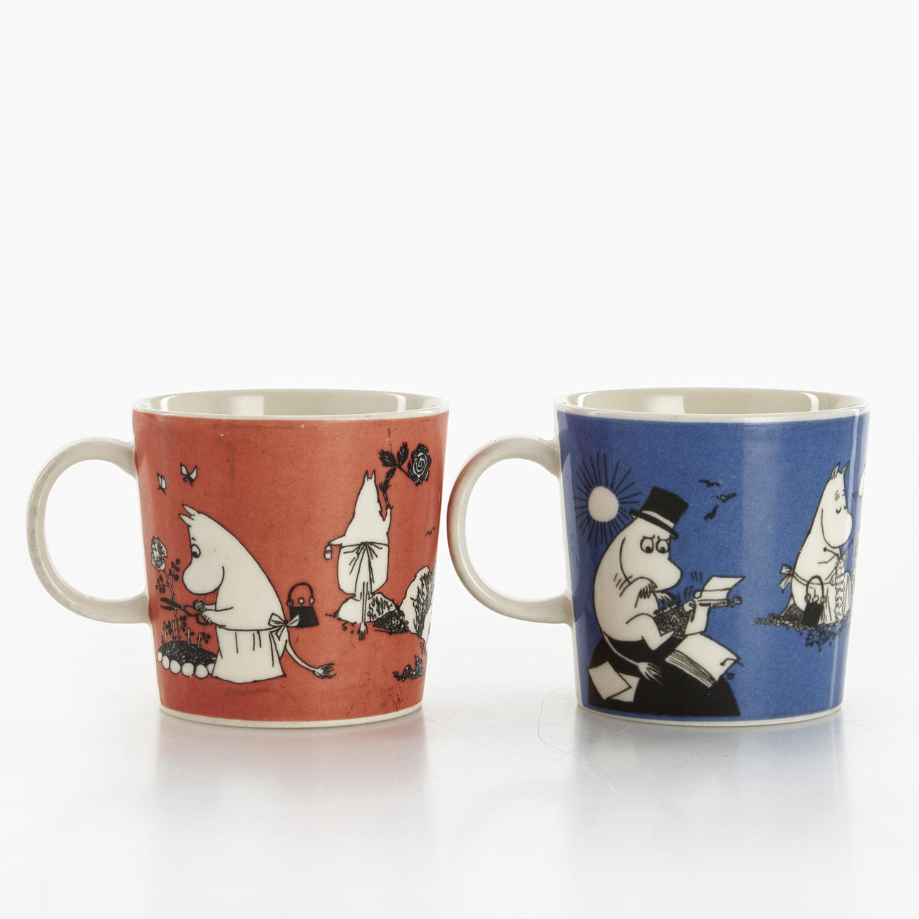 MOOMIN. Mugs, 2 pcs, Arabia. Moomin mug number 8 (dark blue) and no. 8 ...