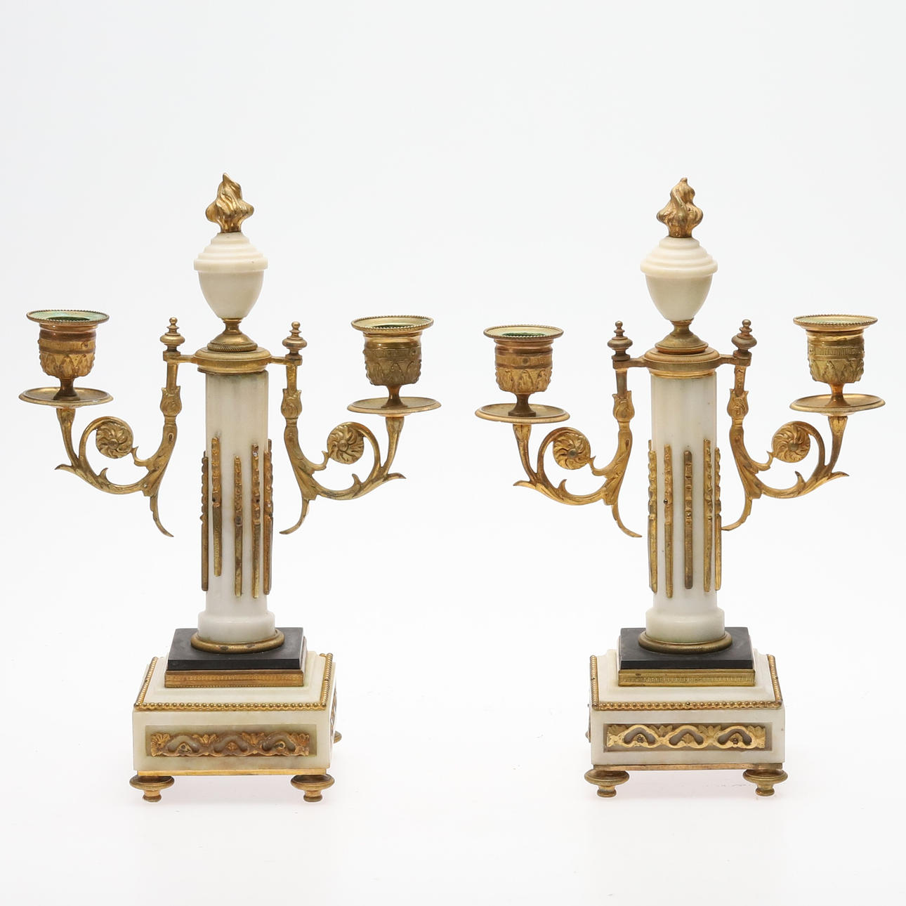 Kandelabrar, 2 st, Louis XVI-stil, förgylld brons & marmor. Belysning ...